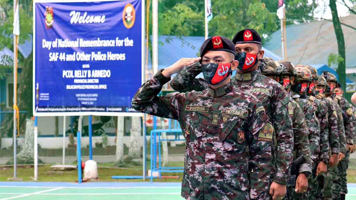 Bulacan cops ginunita ang Fallen SAF 44 sa National Day of Remembrance ...