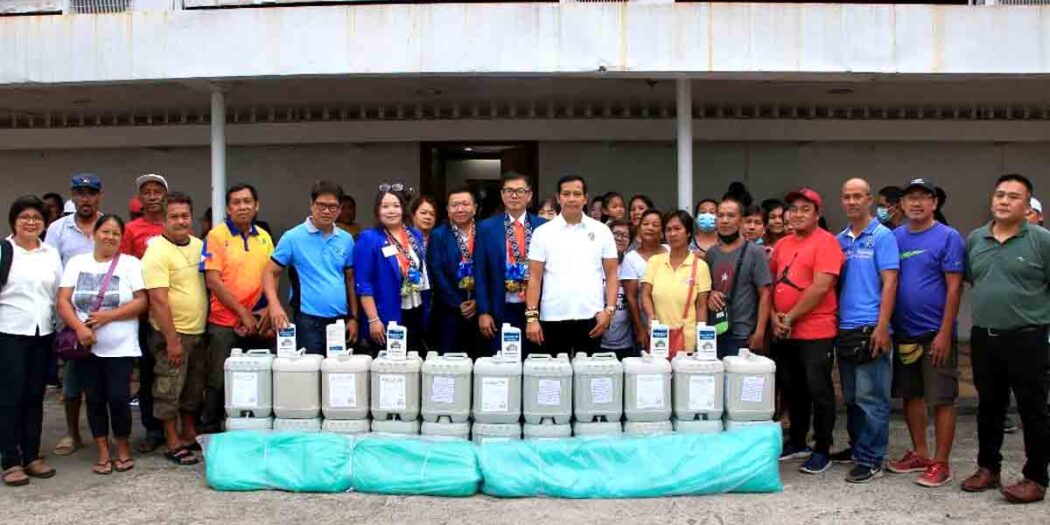 Ayuda vs ASF ipinamahagi sa mga Bulakenyong nag-aalaga ng baboy | HATAW ...